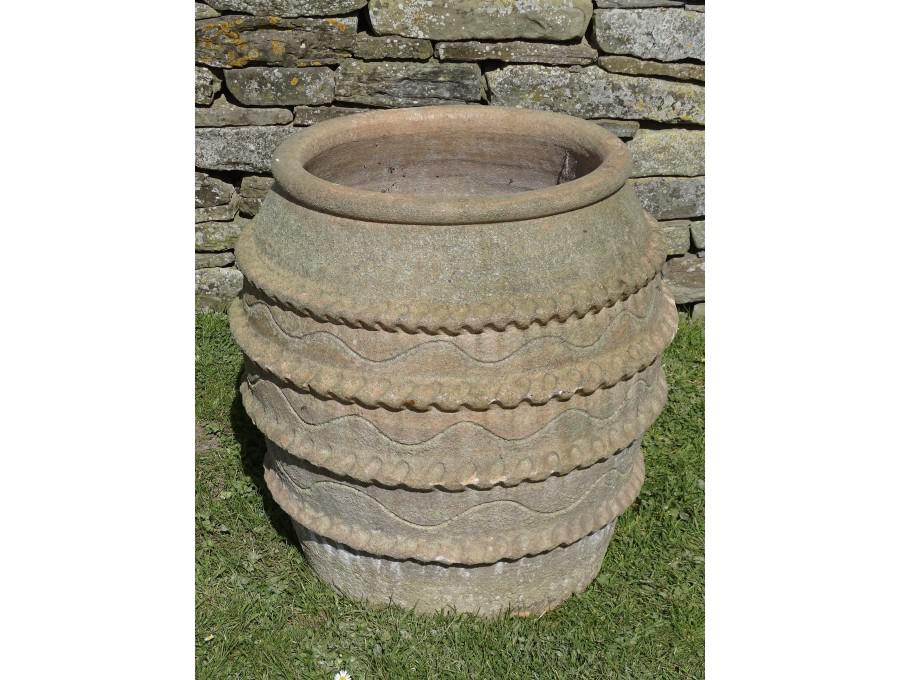 Ribbed Terracotta Pot|