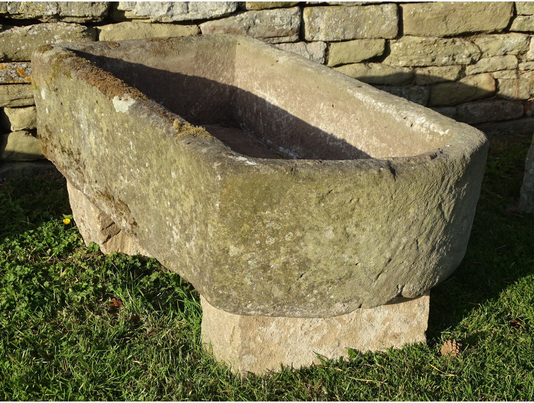 D-End Stone Pump Trough|