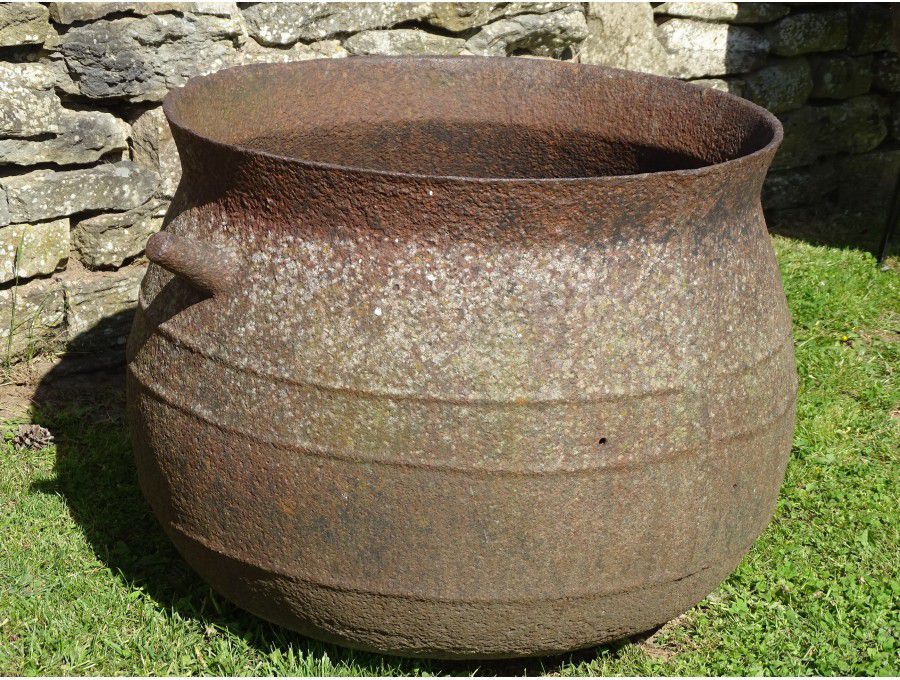 Large Cauldron Planter|