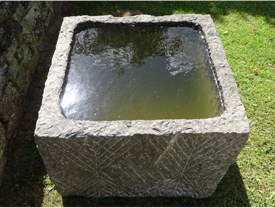 Natural Stone Water Cistern|