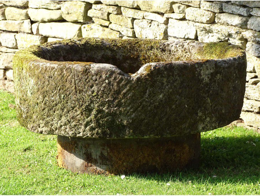 Antique Round Stone Trough | Holloways Garden Antiques