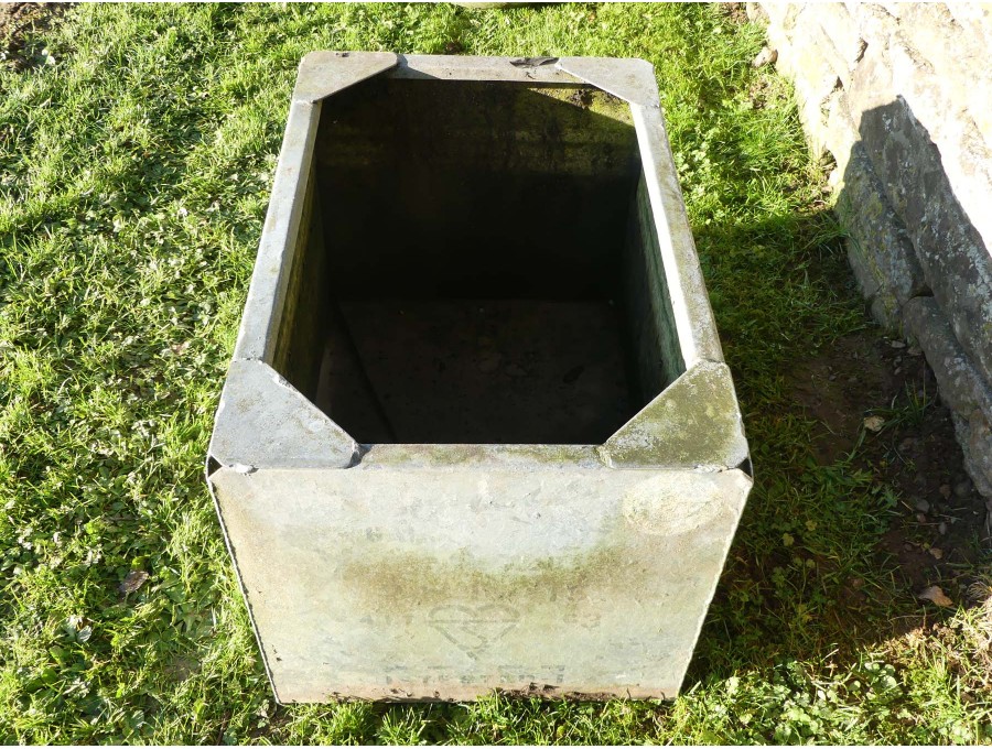 Vintage Galvanised Iron Tank | Holloways Garden Antiques