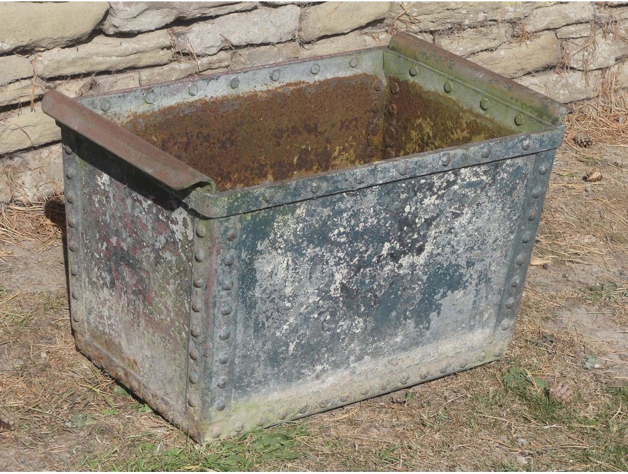 Vintage Iron Quenching Trough | Holloways Garden Antiques